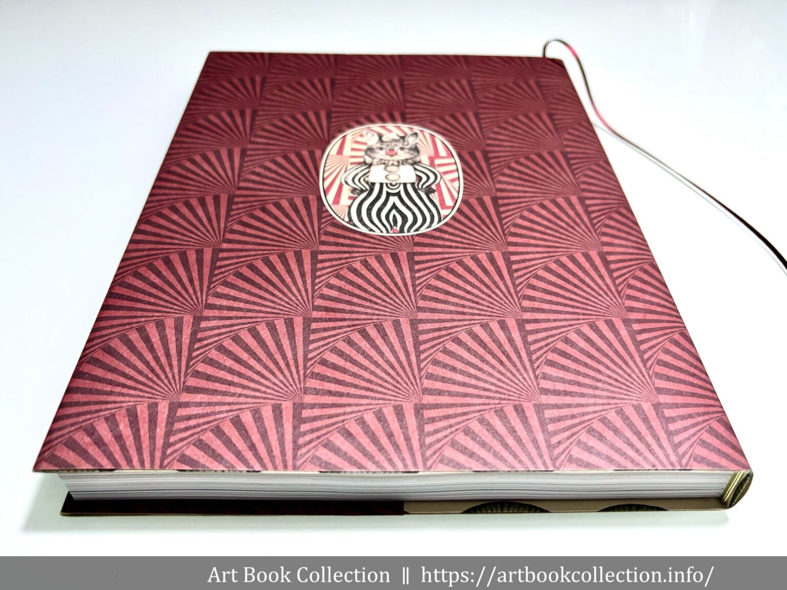 【開箱．畫集】樋口裕子｜CIRCUS：ヒグチユウコ 畫集（展覽限定中文版） - Art Book Collection